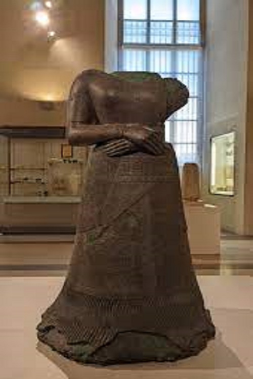 statue of Napirasu; Elamite queen - Amordadnews