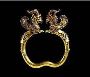 The golden bracelet of Shirdal; symbolic Achaemenid art - Amordadnews
